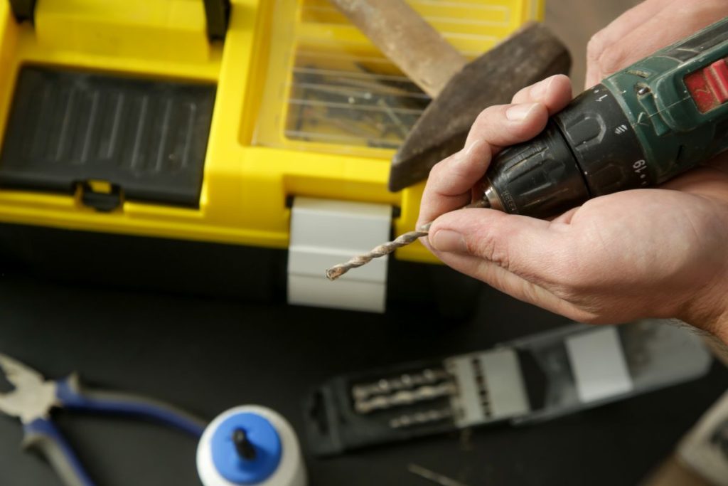 How To Change A Drill Bit - TigerFish Tools