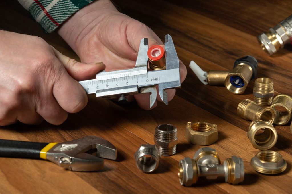 How To Measure Pipe Size: 6 Steps - TigerFish Tools