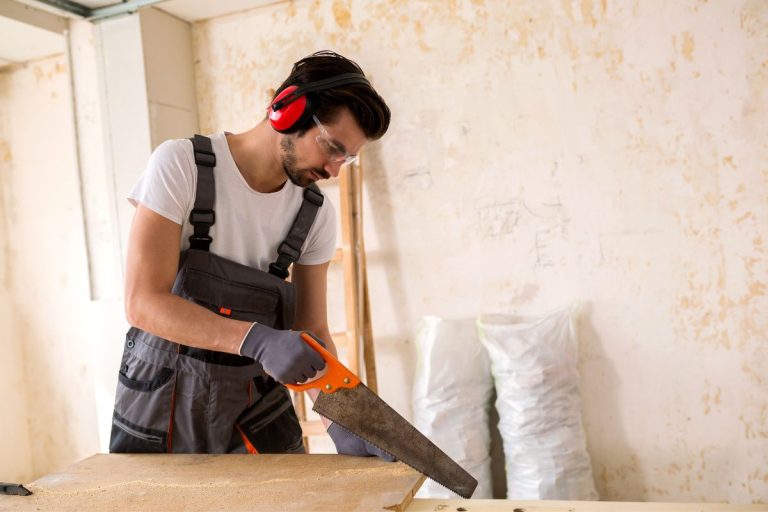 What Are The Types Of Sawing Tools And Their Uses?